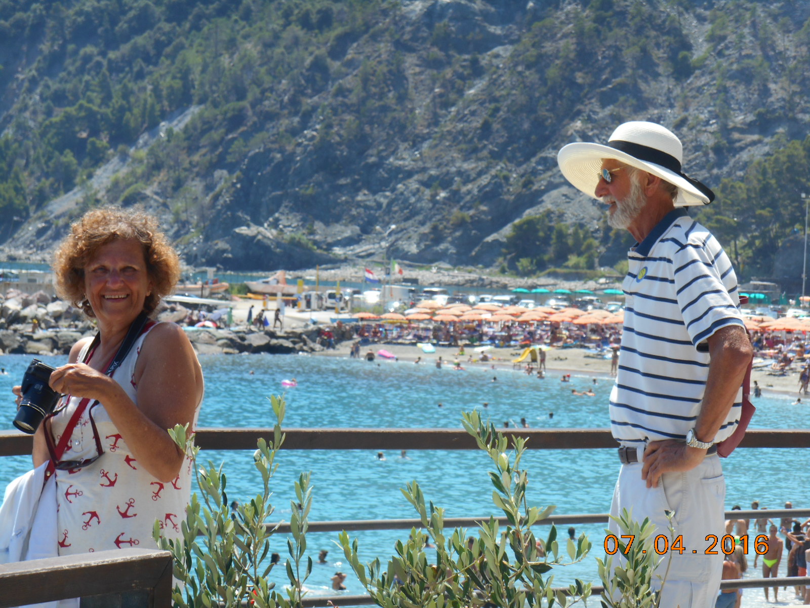 pat with hat – Sailingwithguitar